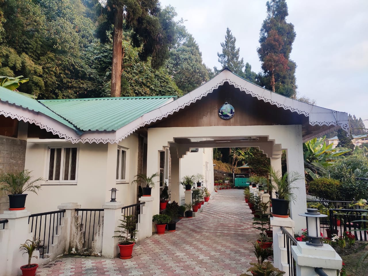 GANGTOK TOURING OFFICERS HOSTEL